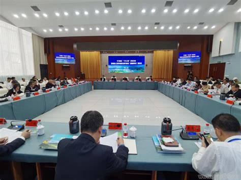 陈文胜应邀参加怀化市委举办的学习浙江千万工程经验暨农村人居环境整治提升模式研讨会院内动态中国乡村振兴研究院