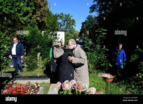 Birgit Behrens Otto Eberhard Hoene Und Gerlinde Kempendorff Bei Der