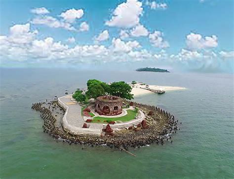 Liburan Sekaligus Mengenang Sejarah Kelam Pulau Kelor