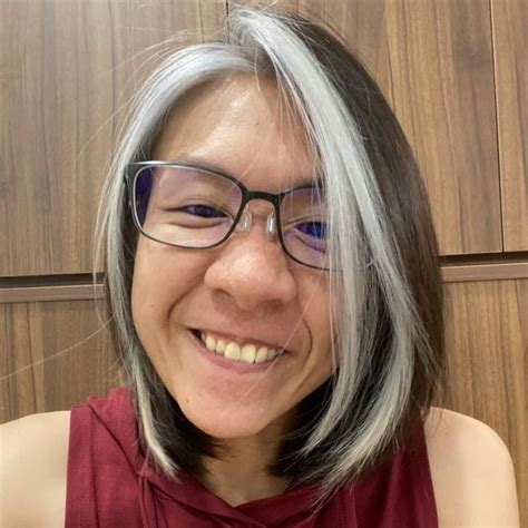 他明知道那樣做你會傷心難過， 可是他還是做了， 這不叫犯錯，這叫選擇。 重視你的人， 永遠不會把自己置於一個可能失去你的境地。 真心愛你，就不