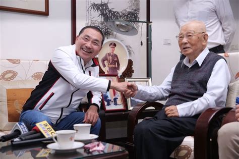 退役上將許歷農105歲生日 力挺侯友宜選總統 政治 中時