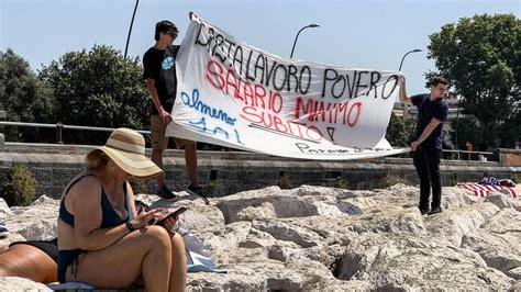 L Inps Taglia Le Gambe Al Salario Minimo In Italia Non Serve Tempi