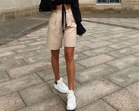 З яким взуттям носити шорти готові образи на кожен день Читайте на Ukr Net