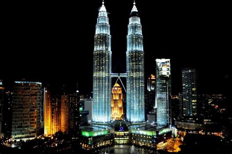 Petronas Twin Towers Time To Witness Some Architectural Beauties