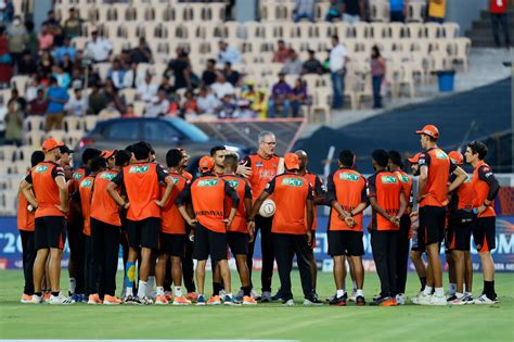 Indianpremierleague On Twitter A Final Pep Talk Ahead Of The Match