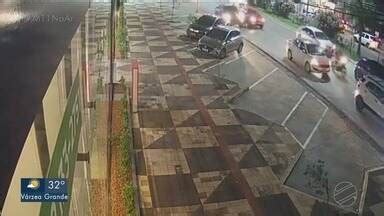 MTTV 1ª Edição Cuiabá Caminhonete arrasta motociclista por 300