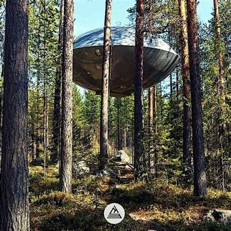 Stream Deep Interstellar Techno Underground Transition By