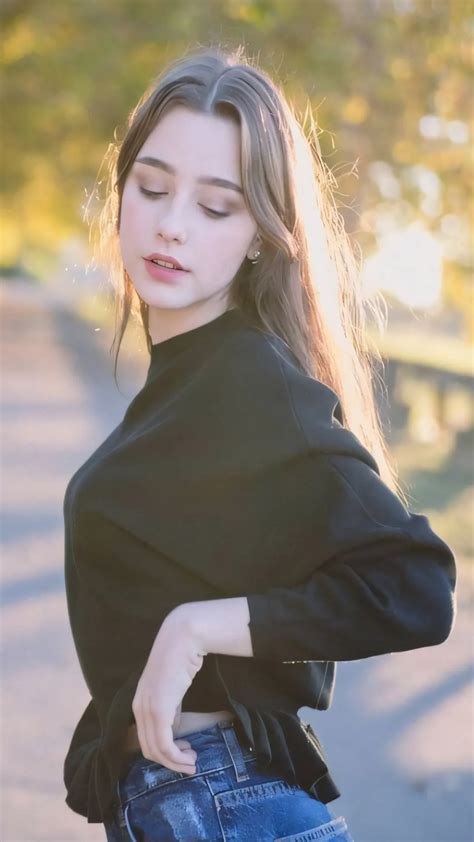 Top 10 Ảnh Gái Nga Thu Hút Mọi Ánh Nhìn Khiến Tim Tan Chảy