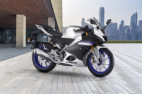 Yamaha R15 Bike