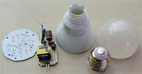 TJERET FILE Lampu LED Philips LED Watt