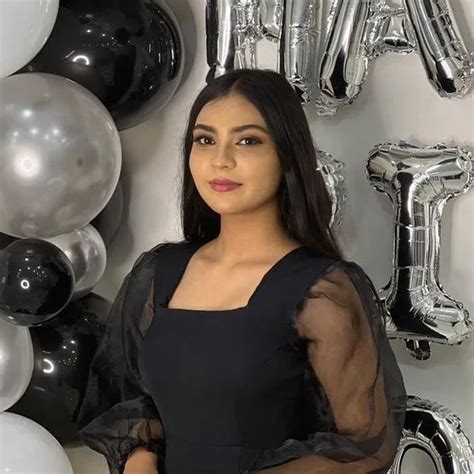 ‎تینا Tiᑎᗩ 🐈🍊‎ Tinaashtari On Threads