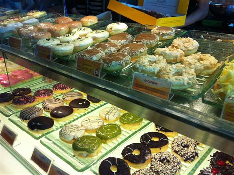 Le Fang Le Kwatsa J Co Donuts