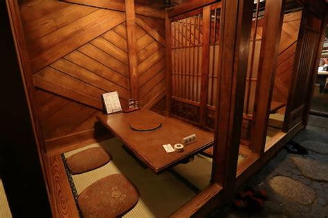 GalleryJR山陽本線岩国駅より徒歩約5分の所にある本格焼肉屋公式