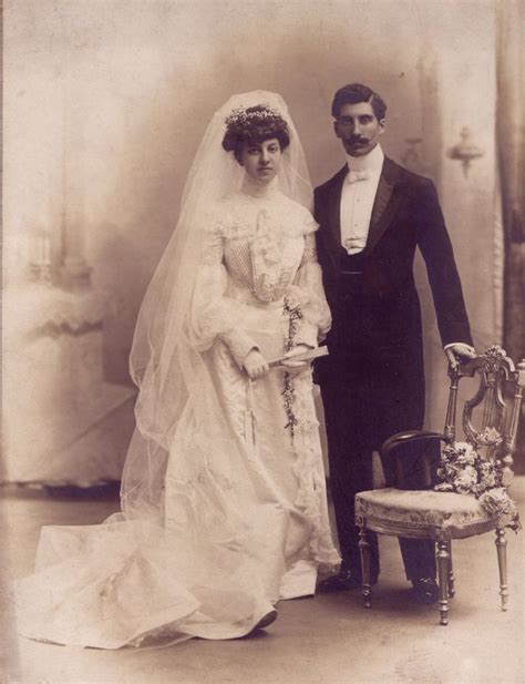 40 Beautiful Photos Of Victorian Couples On Their Wedding Days