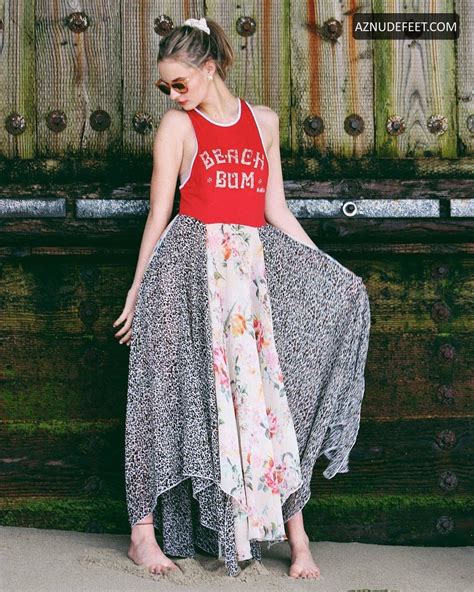 Anna Jane Jackson Feet Aznudefeet