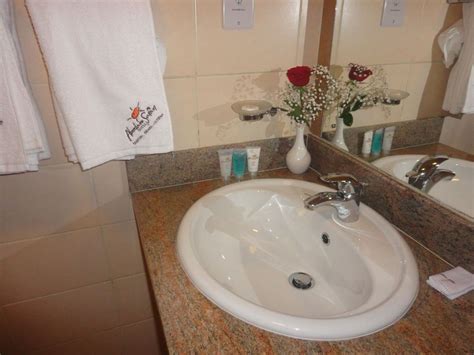 Treetops Lodge Evacay Africa Kenya S Leading Online Safari Operator