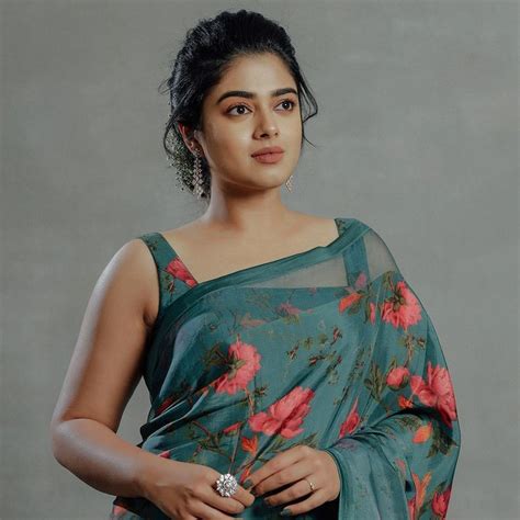 இப்படி பாத்தா ஏங்கி போயிடுவோம் மனசை சில்லு சில்லாய் உடைத்த சிம்பு பட