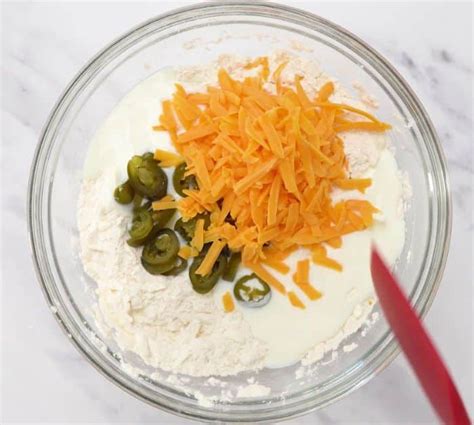 Easy Skillet Jalapeño Cheddar Biscuits Recipe Diy Joy
