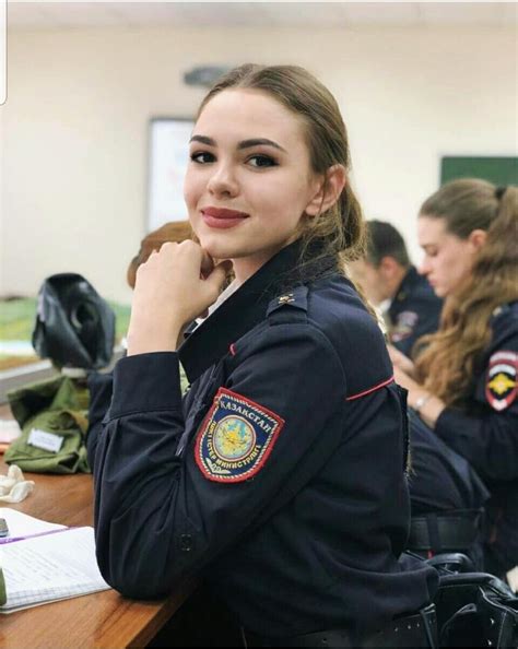 pop adlı kullanıcının Army women panosundaki Pin Elbise Banknot