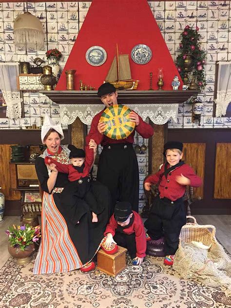 Traditional Dutch Costume Photos At Foto De Boer Volendam Dutch