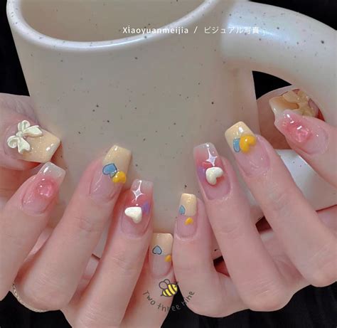𝚃𝚠𝚘 𝚃𝚑𝚛𝚎𝚎 𝙽𝚒𝚗𝚎 💅🏻ไอเดียสีเล็บช่วยขับผิว สีผิวไหนทาก็สวย