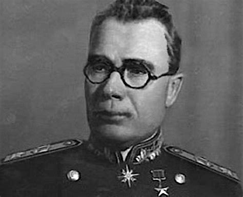Каким был «спаситель Москвы» генерал Власов до предательства - Русская ...
