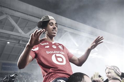 Leny Yoro Se Decanta Por El Manchester United En Vez Del Real Madrid