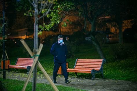 თბილისის მერმა ვაშლიჯვრის დასახლებაში განახლებული სკვერი დაათვალიერა ფოტო Kvira Ge