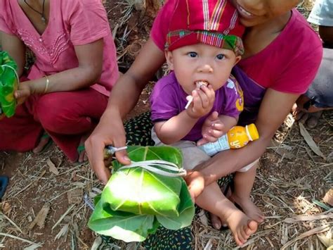 ဒီးမော့ဆိုတွင် စစ်တပ်က လေကြောင်းဖြင့် ဗုံးကျဲခြင်းကြောင့် တိမ်းရှောင