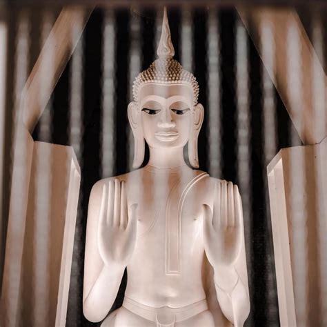 ☆เครื่องเกียรติยศประกอบศพ คณะสงฆ์ธรรมยุตจังหวัดนครราชสีมา Facebook