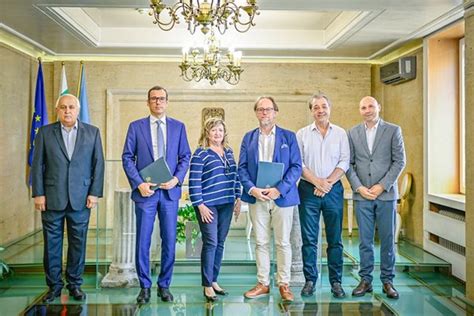 Терзиев подписа меморандум за сътрудничество със „Софийска вода за изграждане на малки ВЕЦ