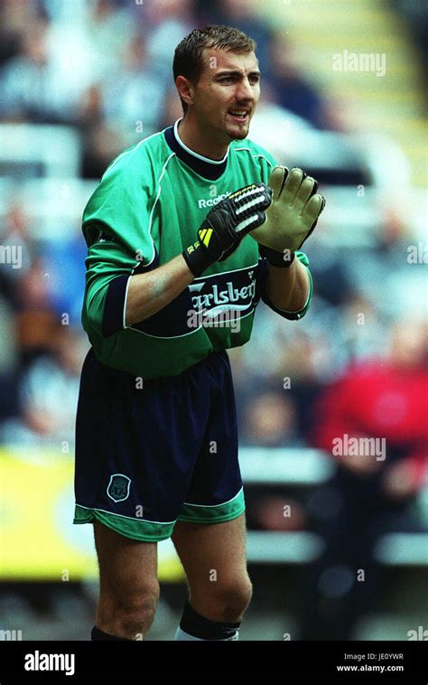 Jerzy Dudek Liverpool Fc Stjames Park Newcastle 30 September 2001