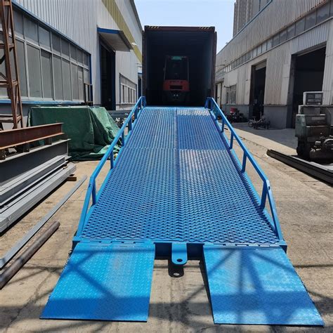 Hydraulic Mobile Container Loading Ramp With Load Tons Loading Ramp And Dock Ramp