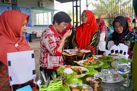 Ketua TP PKK PPU Linda Siregar Buka Lomba Masak Serba Ikan Ini Pesannya Untuk Warga Titiknol Id