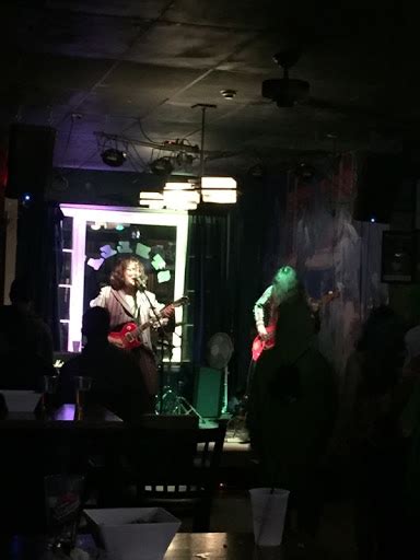Bar Stella Blues Reviews And Photos 204 Crown St New Haven Ct