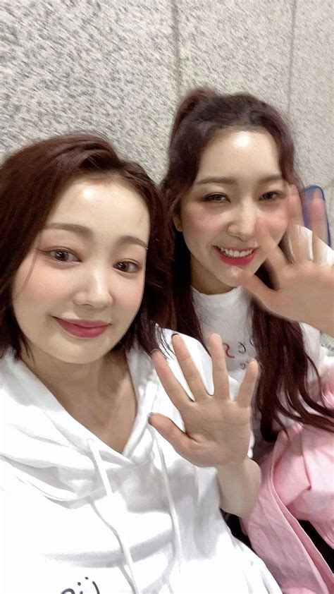 Secret Number Community Posts 조심히 가요 락키💋 LÉa