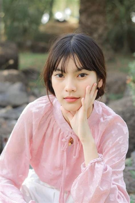 ปักพินโดย Toriko Aroi ใน ครีเอท ชุดแฟชั่น