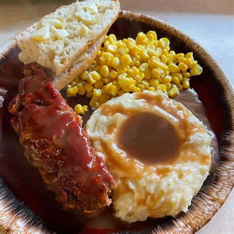 Homemade Meatloaf Mashed Potatoes Gravy R Food