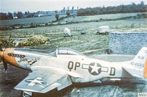 Asisbiz 44 14606 P 51D Mustang 4FG334FS QPD Jan Lt Robert A Dickmeyer