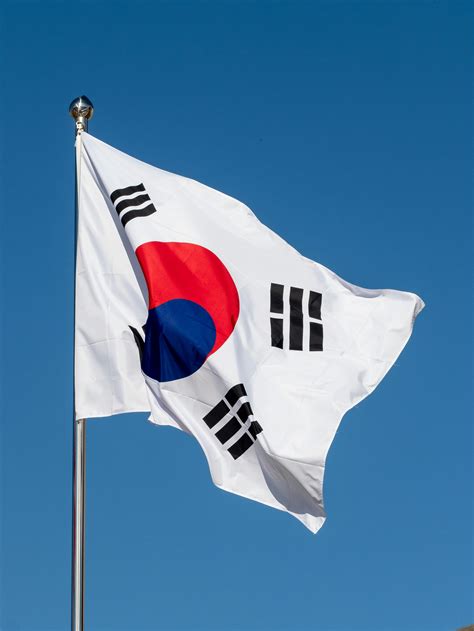 집 밖의 Id 국가 상징 국가 색 국가대표 국가의 상징 국기 깃대 대한민국 도시의 맑은 날 맑은 날씨
