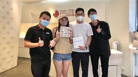 0 0迎客異地戀情侶0 3搶先來港團聚 旅發局帶路嘆人氣菠蘿包