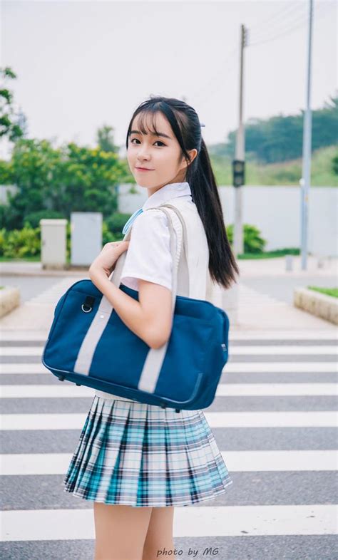 素顏漂亮劉海女孩 每日頭條