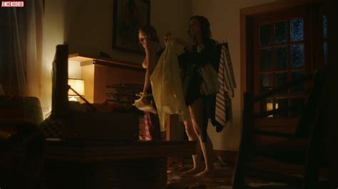 Naked Shannon Collis In Snapshots