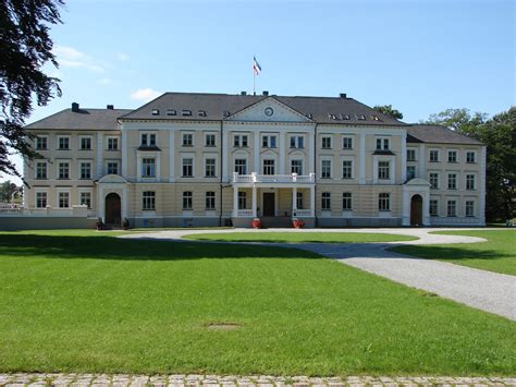 Monumento Y Edificio En Dassow Outdooractive