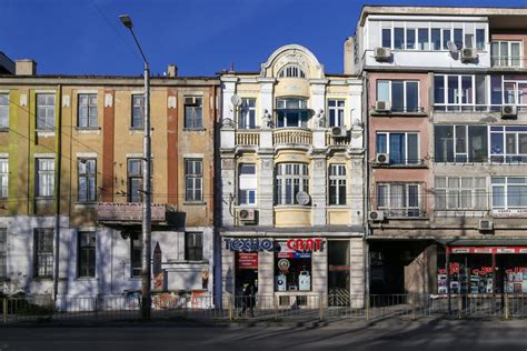 Жилищна сграда Варна пл Петко Р Славейков №46