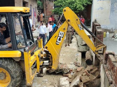 Demolition Work Started In Hamirpur Video Of Cruelty With The Girl Was
