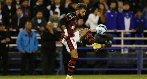 Benja critica Gabigol em vitória do Flamengo Cansa de perder gols fáceis