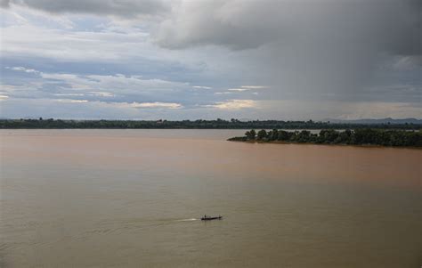 Cambodia Seeks Safety Net For Critically Endangered Dolphins