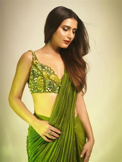 दंगल गर्ल Fatima Sana Shaikh की सादगी लूट लेगी दिल News24 Hindi