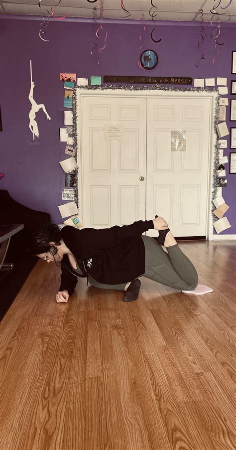 Started Adding This To My Quad Stretches Actually Very Nice R